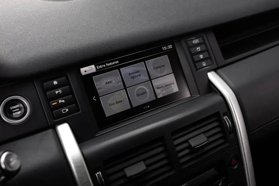 Pelēks Land Rover Discovery Sport 2015 Jelgava, ar dzinēja tilpumu 2.20 L un nobraukumu 157 tūkst. km par 13500 €, foto 22 vietnē AUTOMOTO.COM.LV