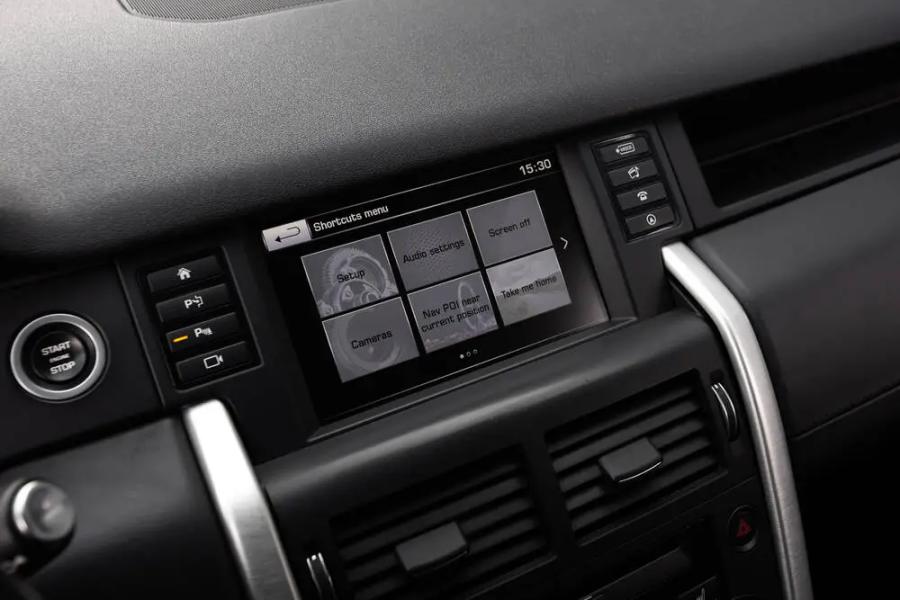 Pelēks Land Rover Discovery Sport 2015 Jelgava, ar dzinēja tilpumu 2.20 L un nobraukumu 157 tūkst. km par 13500 €, foto 23 vietnē AUTOMOTO.COM.LV