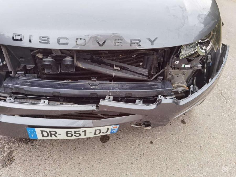 Grey Land Rover Discovery Sport 2015 in Kaunas, with an engine capacity of 2.18 L and mileage of 264 thousand km for 5200 €, photo 13 on AUTOMOTO.COM.LV