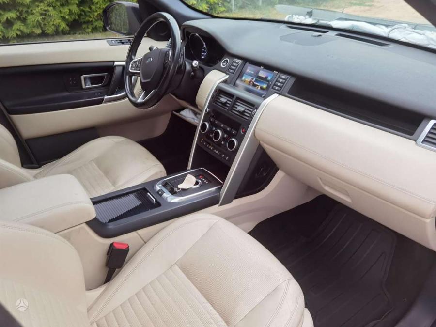 Grey Land Rover Discovery Sport 2015 in Kaunas, with an engine capacity of 2.18 L and mileage of 264 thousand km for 5200 €, photo 14 on AUTOMOTO.COM.LV