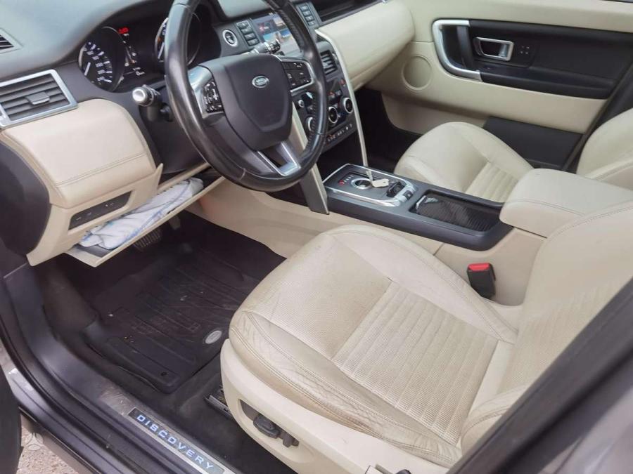 Grey Land Rover Discovery Sport 2015 in Kaunas, with an engine capacity of 2.18 L and mileage of 264 thousand km for 5200 €, photo 15 on AUTOMOTO.COM.LV