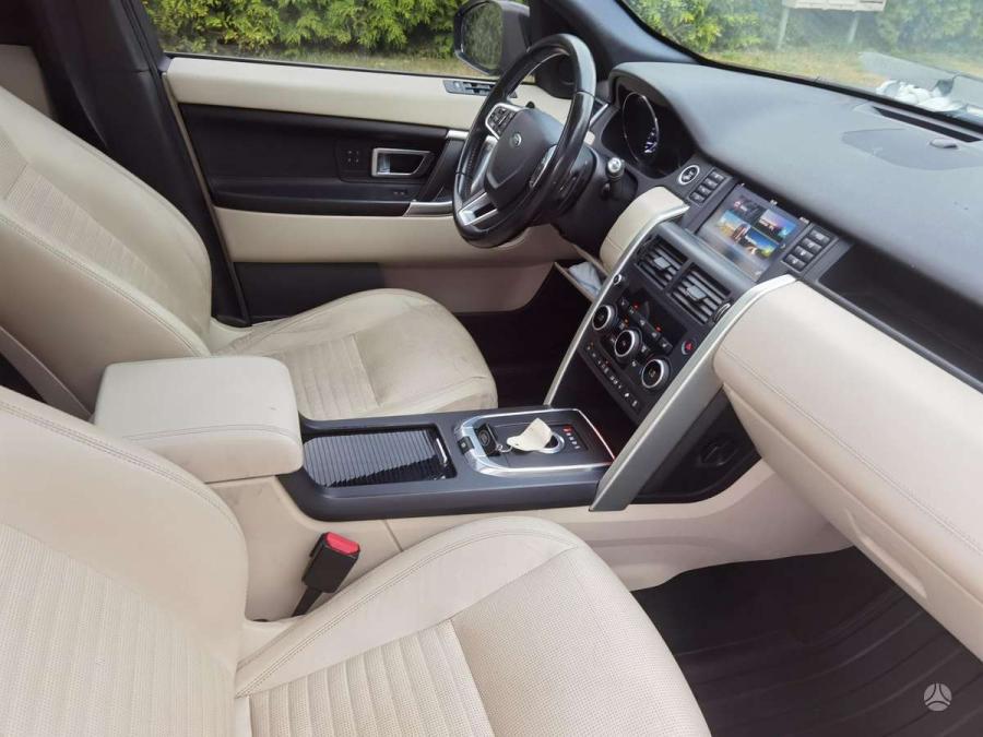 Grey Land Rover Discovery Sport 2015 in Kaunas, with an engine capacity of 2.18 L and mileage of 264 thousand km for 5200 €, photo 18 on AUTOMOTO.COM.LV
