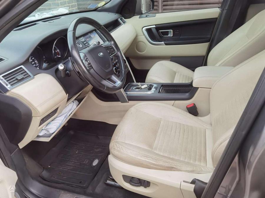 Grey Land Rover Discovery Sport 2015 in Kaunas, with an engine capacity of 2.18 L and mileage of 264 thousand km for 5200 €, photo 22 on AUTOMOTO.COM.LV