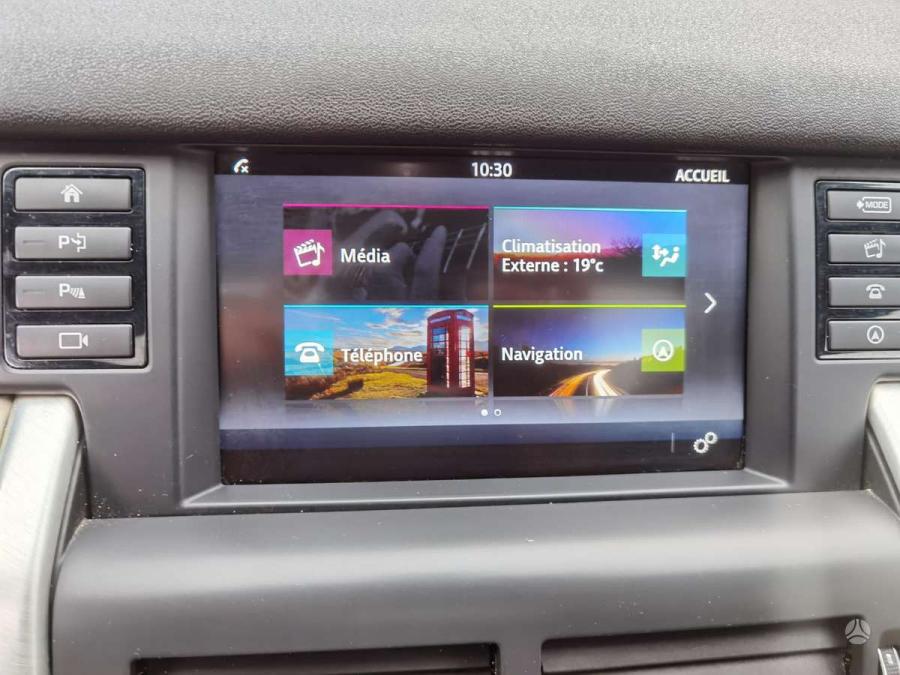 Grey Land Rover Discovery Sport 2015 in Kaunas, with an engine capacity of 2.18 L and mileage of 264 thousand km for 5200 €, photo 25 on AUTOMOTO.COM.LV