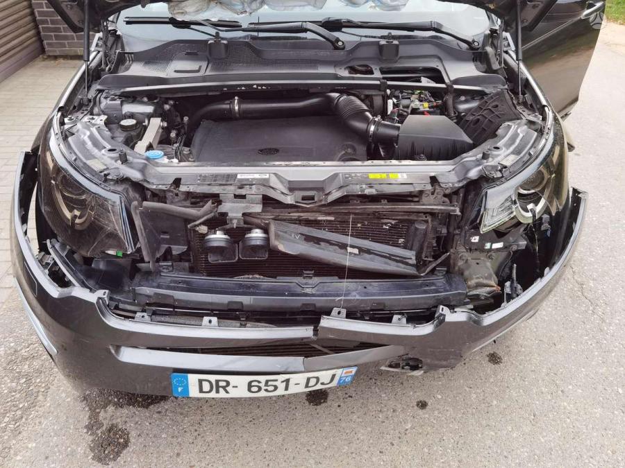 Grey Land Rover Discovery Sport 2015 in Kaunas, with an engine capacity of 2.18 L and mileage of 264 thousand km for 5200 €, photo 30 on AUTOMOTO.COM.LV
