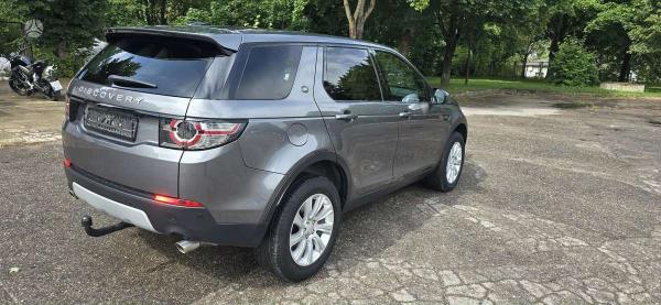 Pelēks Land Rover Discovery Sport 2015 Šauļi, ar dzinēja tilpumu 2.18 L un nobraukumu 214 tūkst. km par 9950 €, foto 9 vietnē AUTOMOTO.COM.LV