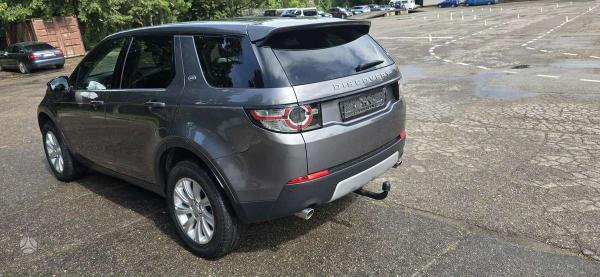 Pelēks Land Rover Discovery Sport 2015 Šauļi, ar dzinēja tilpumu 2.18 L un nobraukumu 214 tūkst. km par 9950 €, foto 10 vietnē AUTOMOTO.COM.LV