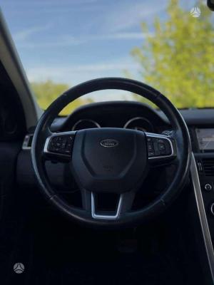 Pelēks Land Rover Discovery Sport 2015 Šauļi, ar dzinēja tilpumu 2.18 L un nobraukumu 213 tūkst. km par 14450 €, foto 30 vietnē AUTOMOTO.COM.LV