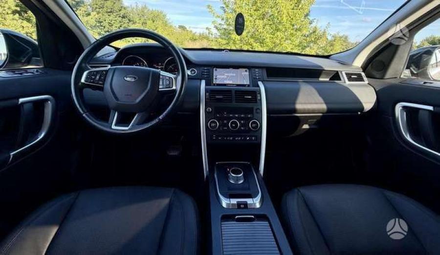 Pelēks Land Rover Discovery Sport 2015 Šauļi, ar dzinēja tilpumu 2.18 L un nobraukumu 213 tūkst. km par 14450 €, foto 33 vietnē AUTOMOTO.COM.LV