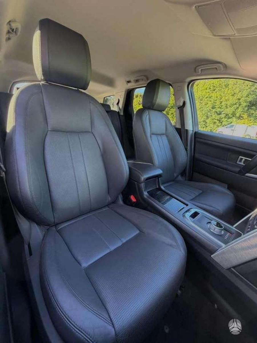Pelēks Land Rover Discovery Sport 2015 Šauļi, ar dzinēja tilpumu 2.18 L un nobraukumu 213 tūkst. km par 14450 €, foto 37 vietnē AUTOMOTO.COM.LV