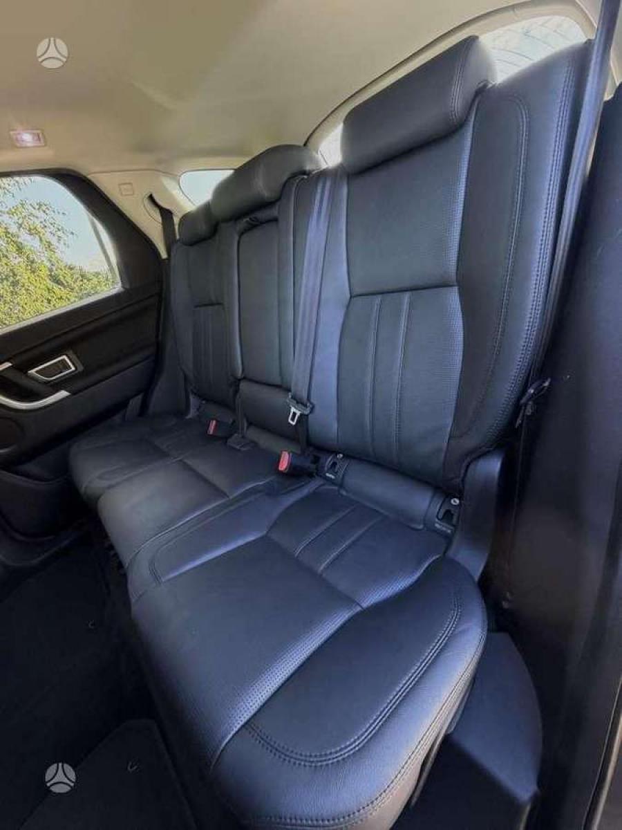 Pelēks Land Rover Discovery Sport 2015 Šauļi, ar dzinēja tilpumu 2.18 L un nobraukumu 213 tūkst. km par 14450 €, foto 39 vietnē AUTOMOTO.COM.LV