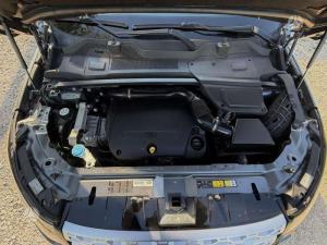 Pelēks Land Rover Discovery Sport 2015 Šauļi, ar dzinēja tilpumu 2.18 L un nobraukumu 213 tūkst. km par 14450 €, foto 55 vietnē AUTOMOTO.COM.LV