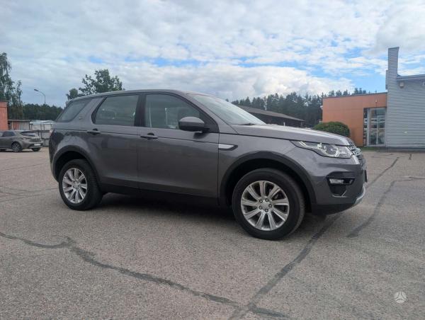 Pelēks Land Rover Discovery Sport 2015 Viļņa, ar dzinēja tilpumu 2.18 L un nobraukumu 196 tūkst. km par 11999 €, foto 1 vietnē AUTOMOTO.COM.LV