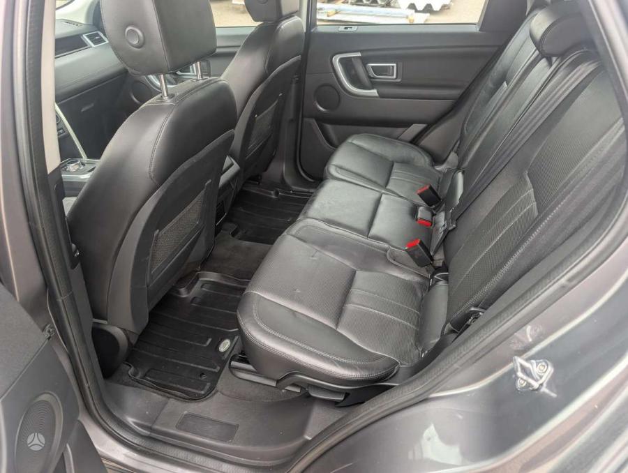 Pelēks Land Rover Discovery Sport 2015 Viļņa, ar dzinēja tilpumu 2.18 L un nobraukumu 196 tūkst. km par 11999 €, foto 8 vietnē AUTOMOTO.COM.LV