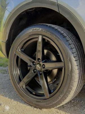 Pelēks Land Rover Discovery Sport 2015 Šauļi, ar dzinēja tilpumu 2.18 L un nobraukumu 213 tūkst. km par 14450 €, foto 26 vietnē AUTOMOTO.COM.LV