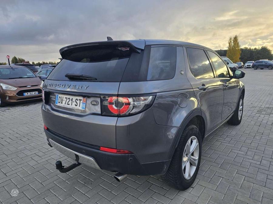 Grey Land Rover Discovery Sport 2015 in Taurage, with an engine capacity of 2.00 L and mileage of 212 thousand km for 6700 €, photo 7 on AUTOMOTO.COM.LV