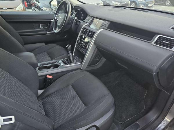 Pelēks Land Rover Discovery Sport 2015 Tauragė, ar dzinēja tilpumu 2.00 L un nobraukumu 212 tūkst. km par 6700 €, foto 10 vietnē AUTOMOTO.COM.LV