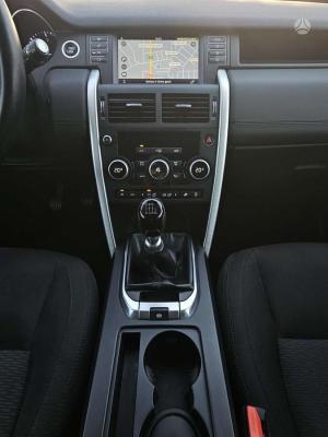 Grey Land Rover Discovery Sport 2015 in Taurage, with an engine capacity of 2.00 L and mileage of 212 thousand km for 6700 €, photo 11 on AUTOMOTO.COM.LV