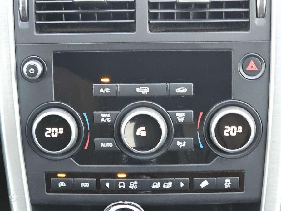 Grey Land Rover Discovery Sport 2015 in Taurage, with an engine capacity of 2.00 L and mileage of 212 thousand km for 6700 €, photo 17 on AUTOMOTO.COM.LV