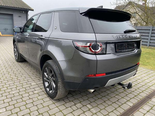Pelēks Land Rover Discovery Sport 2016 Marijampole, ar dzinēja tilpumu 2.00 L un nobraukumu 172 tūkst. km par 10700 €, foto 3 vietnē AUTOMOTO.COM.LV