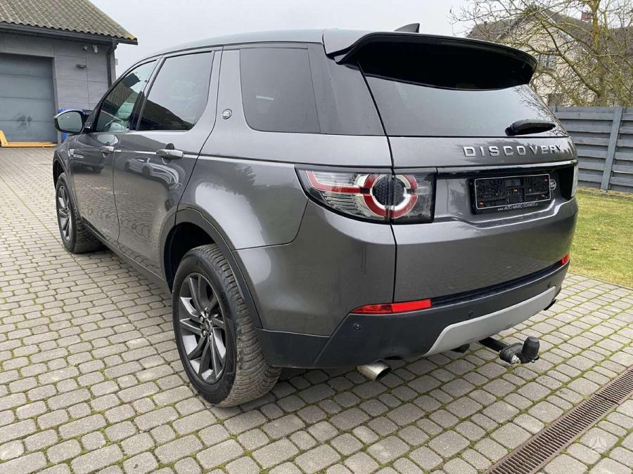 Pelēks Land Rover Discovery Sport 2016 Marijampole, ar dzinēja tilpumu 2.00 L un nobraukumu 172 tūkst. km par 10700 €, foto 3 vietnē AUTOMOTO.COM.LV