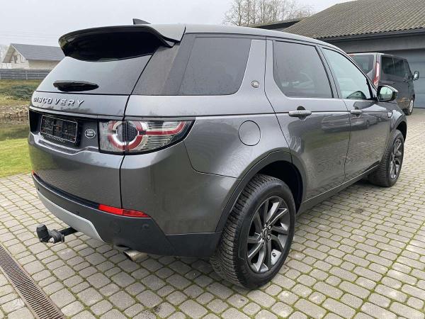 Pelēks Land Rover Discovery Sport 2016 Marijampole, ar dzinēja tilpumu 2.00 L un nobraukumu 172 tūkst. km par 10700 €, foto 4 vietnē AUTOMOTO.COM.LV