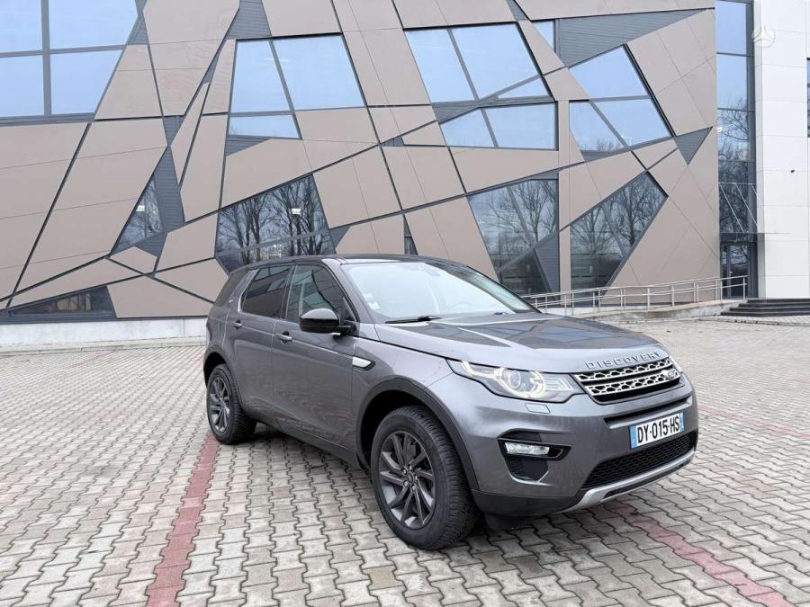 Pelēks Land Rover Discovery Sport 2016 Šauļi, ar dzinēja tilpumu 2.00 L un nobraukumu 155 tūkst. km par 11200 €, foto 2 vietnē AUTOMOTO.COM.LV