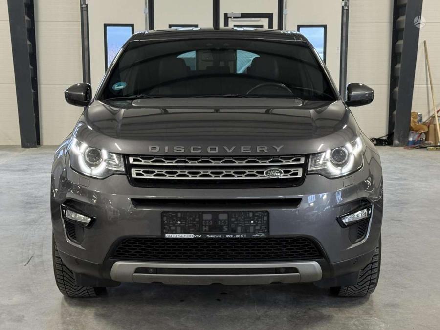 Grey Land Rover Discovery Sport 2016 in Marijampole, with an engine capacity of 2.00 L and mileage of 213 thousand km for 10500 €, photo 4 on AUTOMOTO.COM.LV