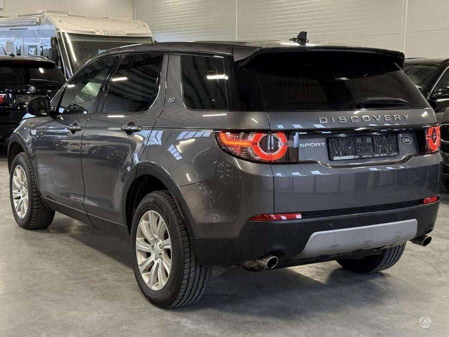 Grey Land Rover Discovery Sport 2016 in Marijampole, with an engine capacity of 2.00 L and mileage of 213 thousand km for 10500 €, photo 6 on AUTOMOTO.COM.LV