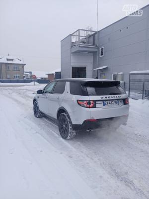 Pelēks Land Rover Discovery Sport 2016 Tauragė, ar dzinēja tilpumu 2.00 L un nobraukumu 165 tūkst. km par 10450 €, foto 2 vietnē AUTOMOTO.COM.LV