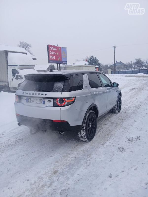 Pelēks Land Rover Discovery Sport 2016 Tauragė, ar dzinēja tilpumu 2.00 L un nobraukumu 165 tūkst. km par 10450 €, foto 4 vietnē AUTOMOTO.COM.LV