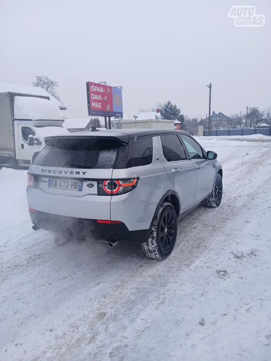 Pelēks Land Rover Discovery Sport 2016 Tauragė, ar dzinēja tilpumu 2.00 L un nobraukumu 165 tūkst. km par 10450 €, foto 4 vietnē AUTOMOTO.COM.LV
