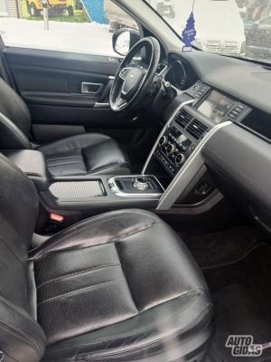 Pelēks Land Rover Discovery Sport 2016 Tauragė, ar dzinēja tilpumu 2.00 L un nobraukumu 165 tūkst. km par 10450 €, foto 24 vietnē AUTOMOTO.COM.LV