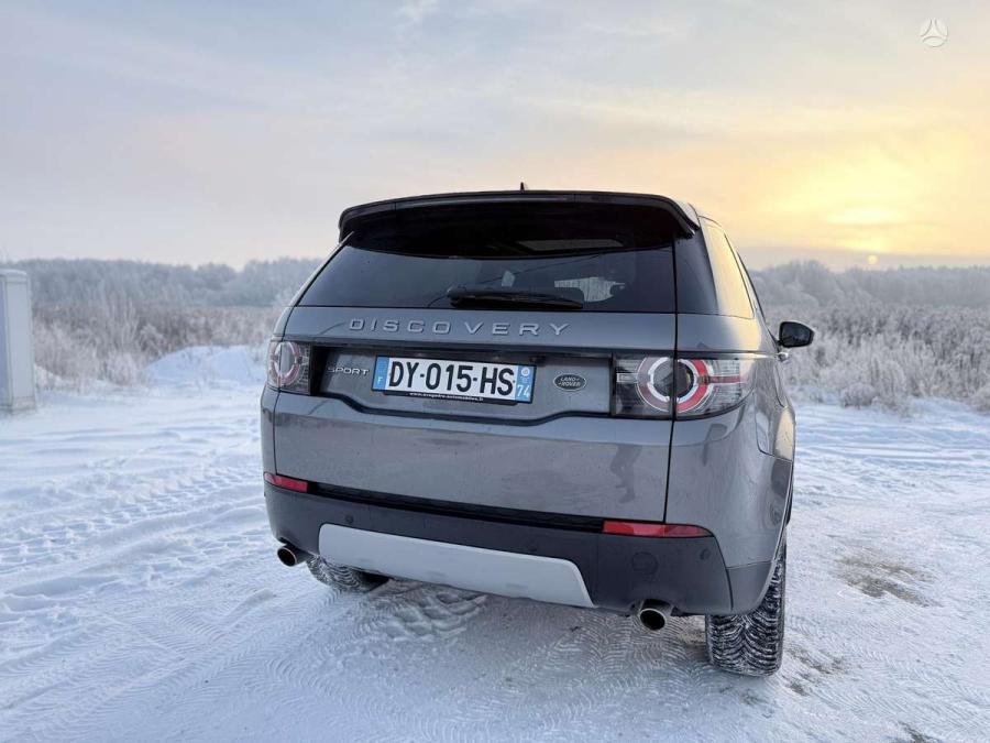 Pelēks Land Rover Discovery Sport 2016 Šauļi, ar dzinēja tilpumu 2.00 L un nobraukumu 155 tūkst. km par 10900 €, foto 13 vietnē AUTOMOTO.COM.LV
