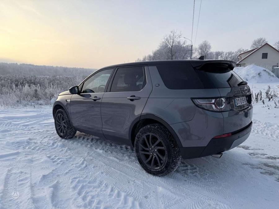Pelēks Land Rover Discovery Sport 2016 Šauļi, ar dzinēja tilpumu 2.00 L un nobraukumu 155 tūkst. km par 10900 €, foto 19 vietnē AUTOMOTO.COM.LV