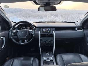 Pelēks Land Rover Discovery Sport 2016 Šauļi, ar dzinēja tilpumu 2.00 L un nobraukumu 155 tūkst. km par 10900 €, foto 28 vietnē AUTOMOTO.COM.LV