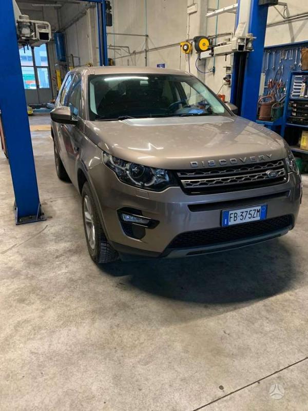 Grey Land Rover Discovery Sport 2016 in Kaunas, with an engine capacity of 2.00 L and mileage of 136 thousand km for 5950 €, photo 1 on AUTOMOTO.COM.LV