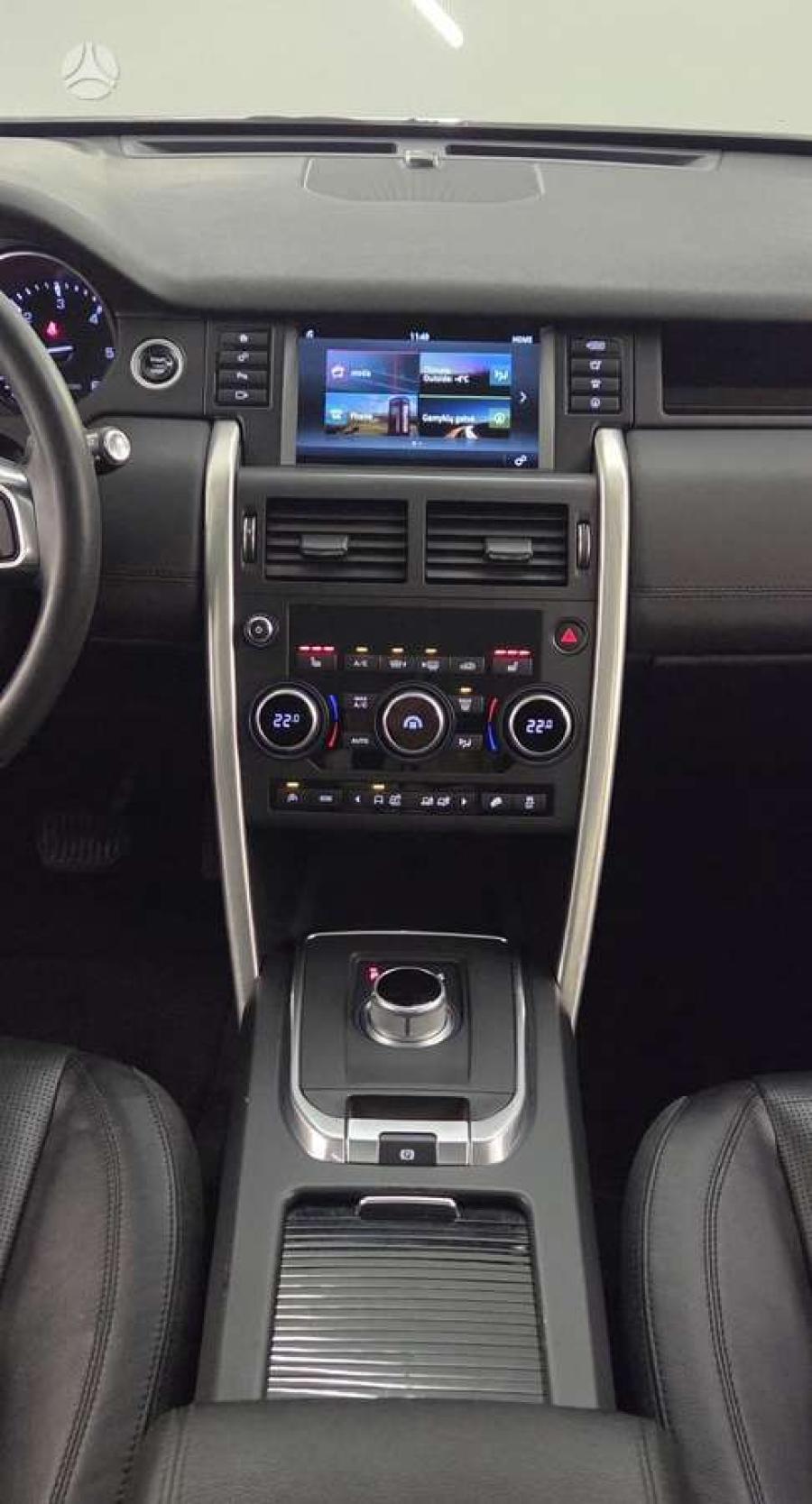 Pelēks Land Rover Discovery Sport 2016 Marijampole, ar dzinēja tilpumu 2.00 L un nobraukumu 207 tūkst. km par 10999 €, foto 20 vietnē AUTOMOTO.COM.LV