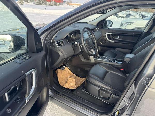 Pelēks Land Rover Discovery Sport 2016 Telšiai, ar dzinēja tilpumu 2.00 L un nobraukumu 207 tūkst. km par 9700 €, foto 11 vietnē AUTOMOTO.COM.LV