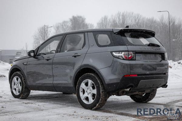 Pelēks Land Rover Discovery Sport 2016 Kauņa, ar dzinēja tilpumu 2.00 L un nobraukumu 140 tūkst. km par 8300 €, foto 6 vietnē AUTOMOTO.COM.LV