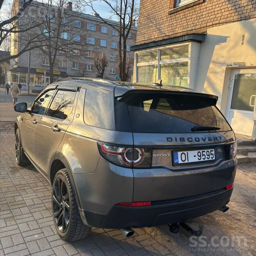 Grey Land Rover Discovery Sport 2016 in Rezekne, with an engine capacity of 2.00 L and mileage of 250 thousand km for 13500 €, photo 1 on AUTOMOTO.COM.LV