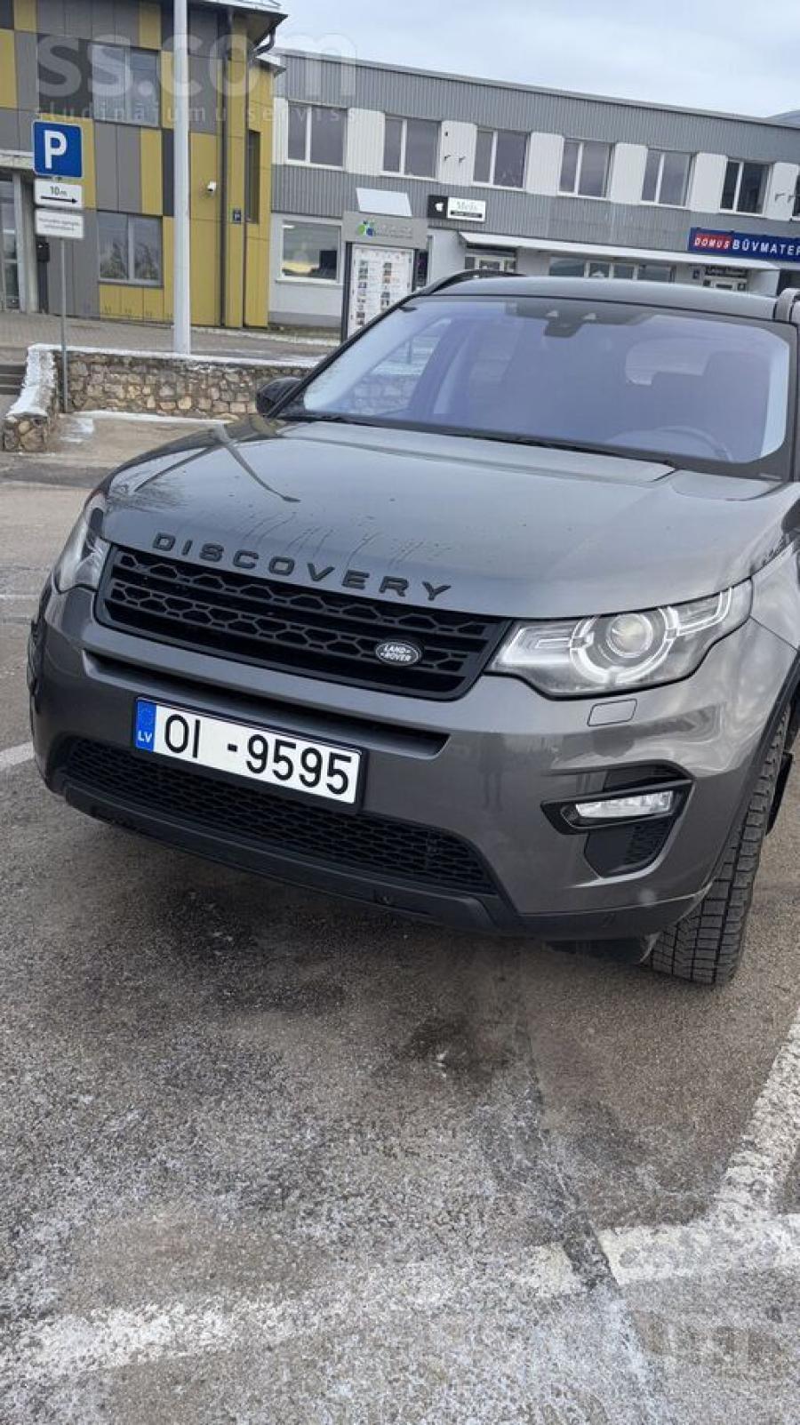 Grey Land Rover Discovery Sport 2016 in Rezekne, with an engine capacity of 2.00 L and mileage of 250 thousand km for 13500 €, photo 10 on AUTOMOTO.COM.LV
