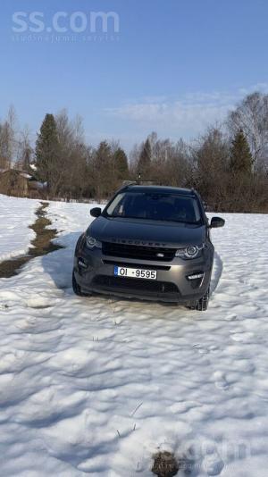 Grey Land Rover Discovery Sport 2016 in Rezekne, with an engine capacity of 2.00 L and mileage of 250 thousand km for 13500 €, photo 11 on AUTOMOTO.COM.LV
