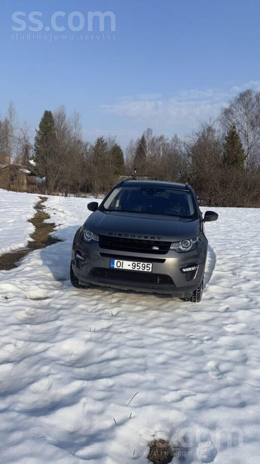 Grey Land Rover Discovery Sport 2016 in Rezekne, with an engine capacity of 2.00 L and mileage of 250 thousand km for 13500 €, photo 11 on AUTOMOTO.COM.LV