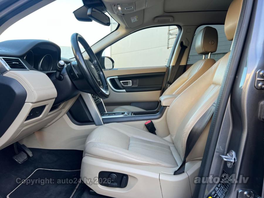 Grey Land Rover Discovery Sport 2016 in Tallinn, with an engine capacity of 2.00 L and mileage of 180 thousand km for 15800 €, photo 8 on AUTOMOTO.COM.LV