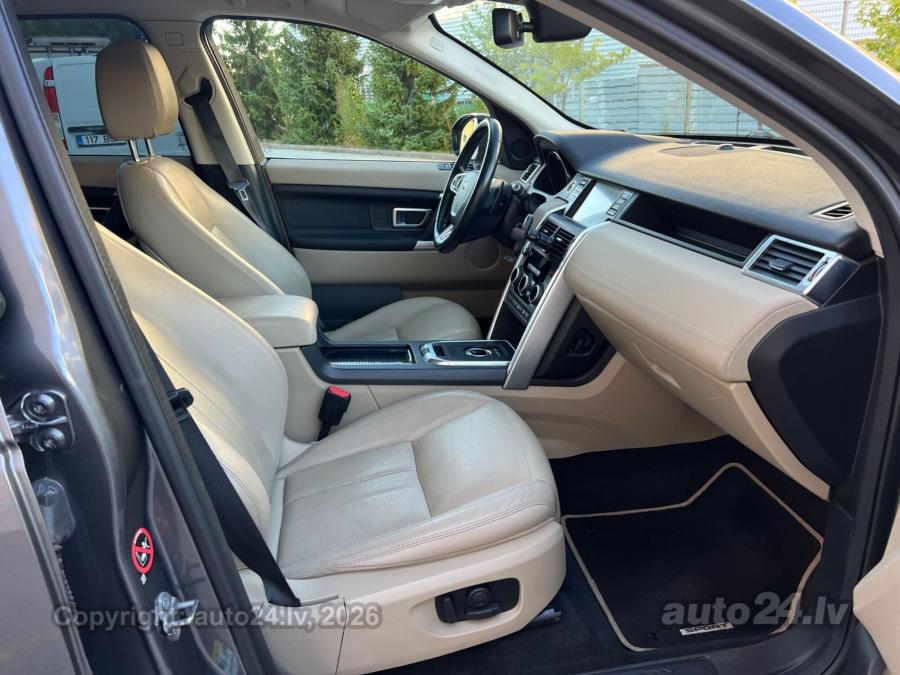 Grey Land Rover Discovery Sport 2016 in Tallinn, with an engine capacity of 2.00 L and mileage of 180 thousand km for 15800 €, photo 12 on AUTOMOTO.COM.LV