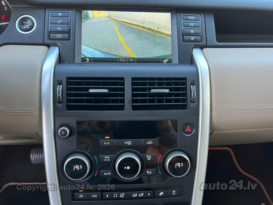 Grey Land Rover Discovery Sport 2016 in Tallinn, with an engine capacity of 2.00 L and mileage of 180 thousand km for 15800 €, photo 15 on AUTOMOTO.COM.LV