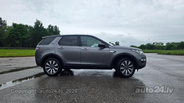 Pelēks Land Rover Discovery Sport 2016 Valga, ar dzinēja tilpumu 2.00 L un nobraukumu 206 tūkst. km par 10590 €, foto 2 vietnē AUTOMOTO.COM.LV