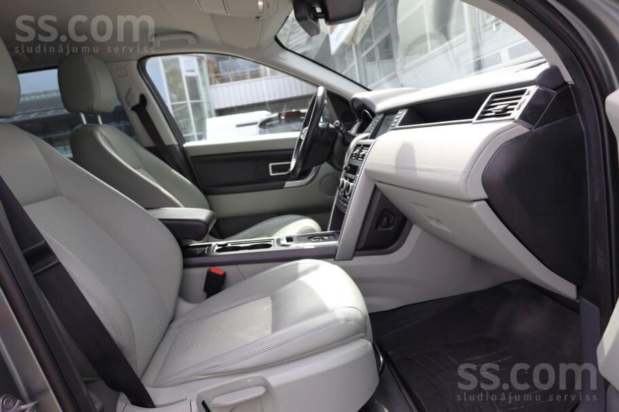 Серый Ленд Ровер Discovery Sport 2016 в Рига, объемом двигателя 2.00 л и пробегом 0 тыс. км за 12995 €, фото 17 на AUTOMOTO.COM.LV