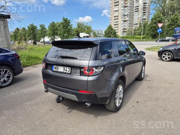 Pelēks Land Rover Discovery Sport 2016 Rīga, ar dzinēja tilpumu 2.00 L un nobraukumu 210 tūkst. km par 8990 €, foto 5 vietnē AUTOMOTO.COM.LV